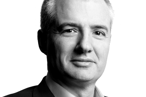 Emmanuel Roman folgt auf Peter Clarke als CEO von Man | People ...