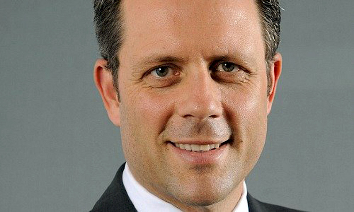 Credit Suisse: Helfenstein übernimmt von Gottstein | People | Aktuell ...