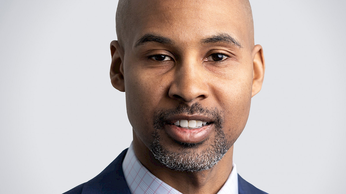 David Overton wechselt zu Montana Capital Partners | People | Aktuell ...