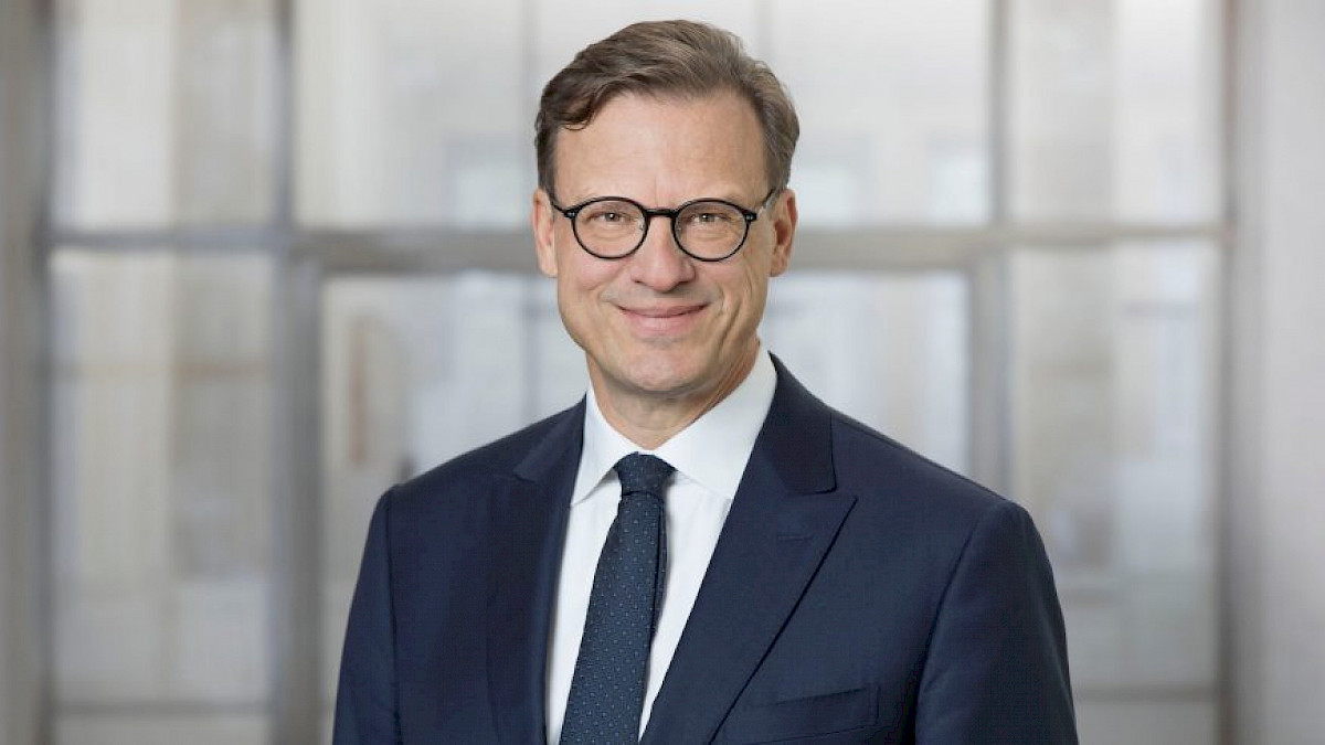 Swiss-Life-CEO Frost: «Bitte lasst uns Versicherer in Ruhe!» | News ...