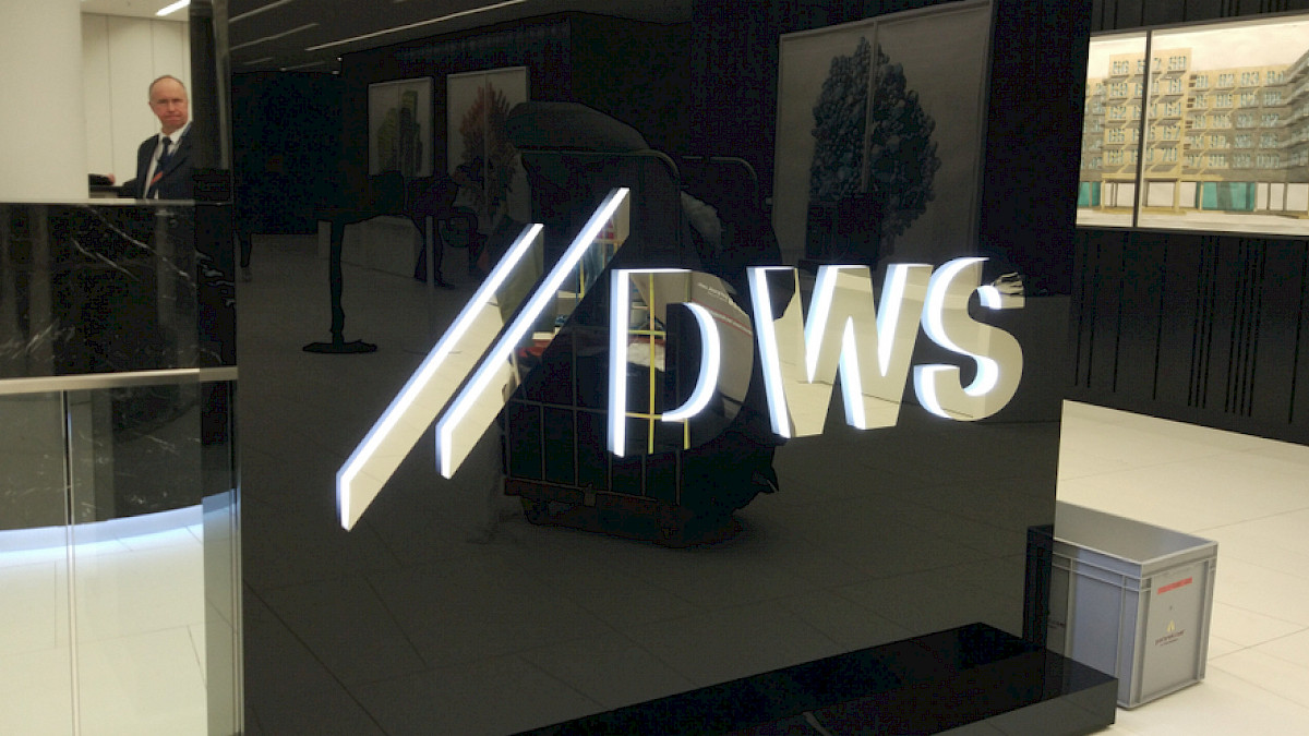 DWS erhöht Prognose für 2024 | Deutsche Bank | Partner | Services | investrends.ch